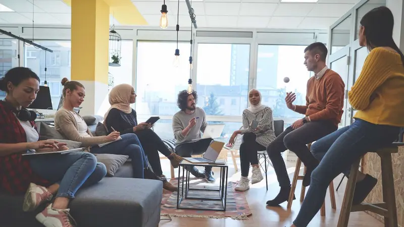 5 Tips for Better College Meeting Room Management | Robin